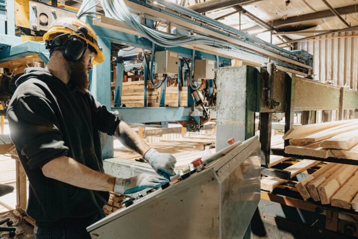 Your reliable source of quality wood | Fontaine